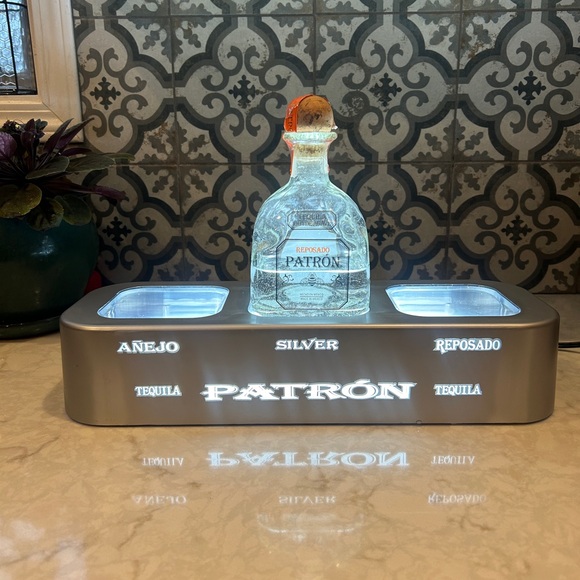 Patron | Dining | New Patron Silver Tequila Bottle Glorifier Display ...